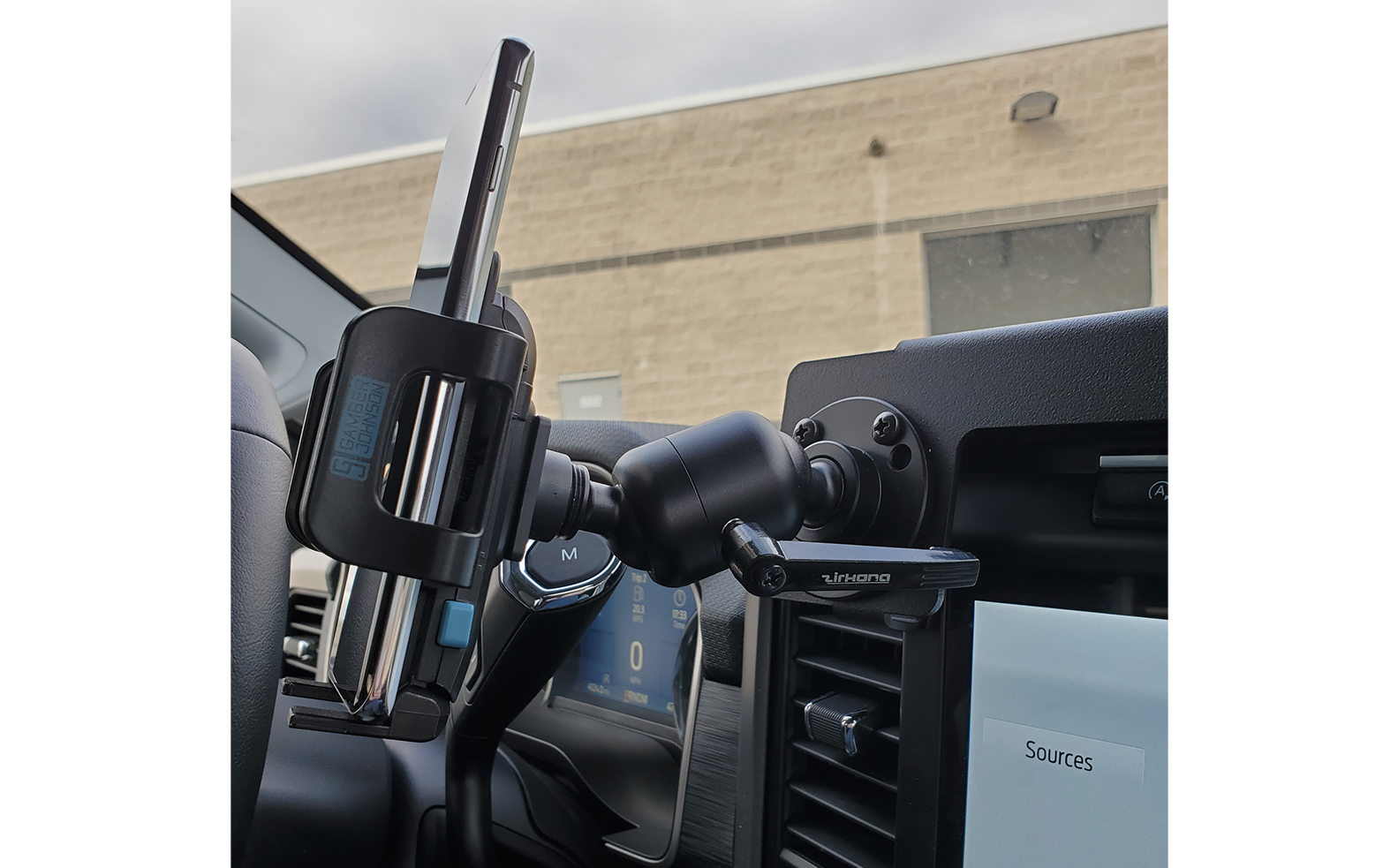 Gamber-Johnson Ford F150, F-150 Lightning & F250-550 Top of Dash Mount ...